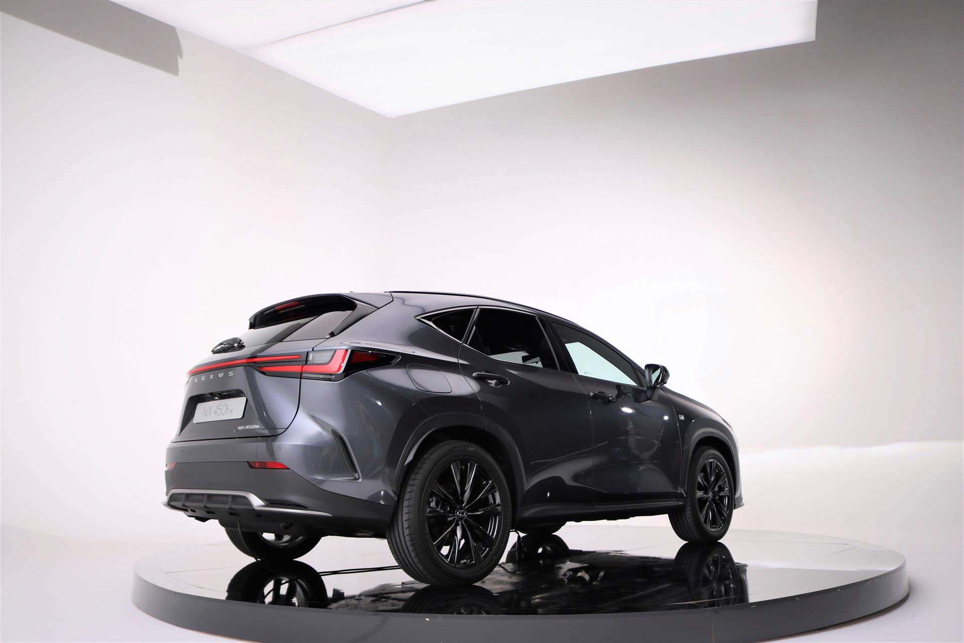 Lexus avanza en electrificación con el primer modelo NX híbrido ...