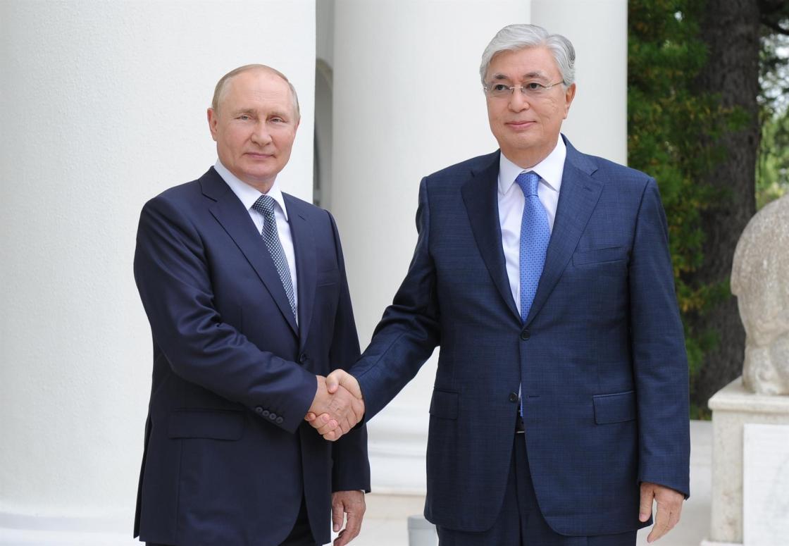 Putin, Tokayev meet to boost Kazakh-Russian strategic partnership - EFE ...