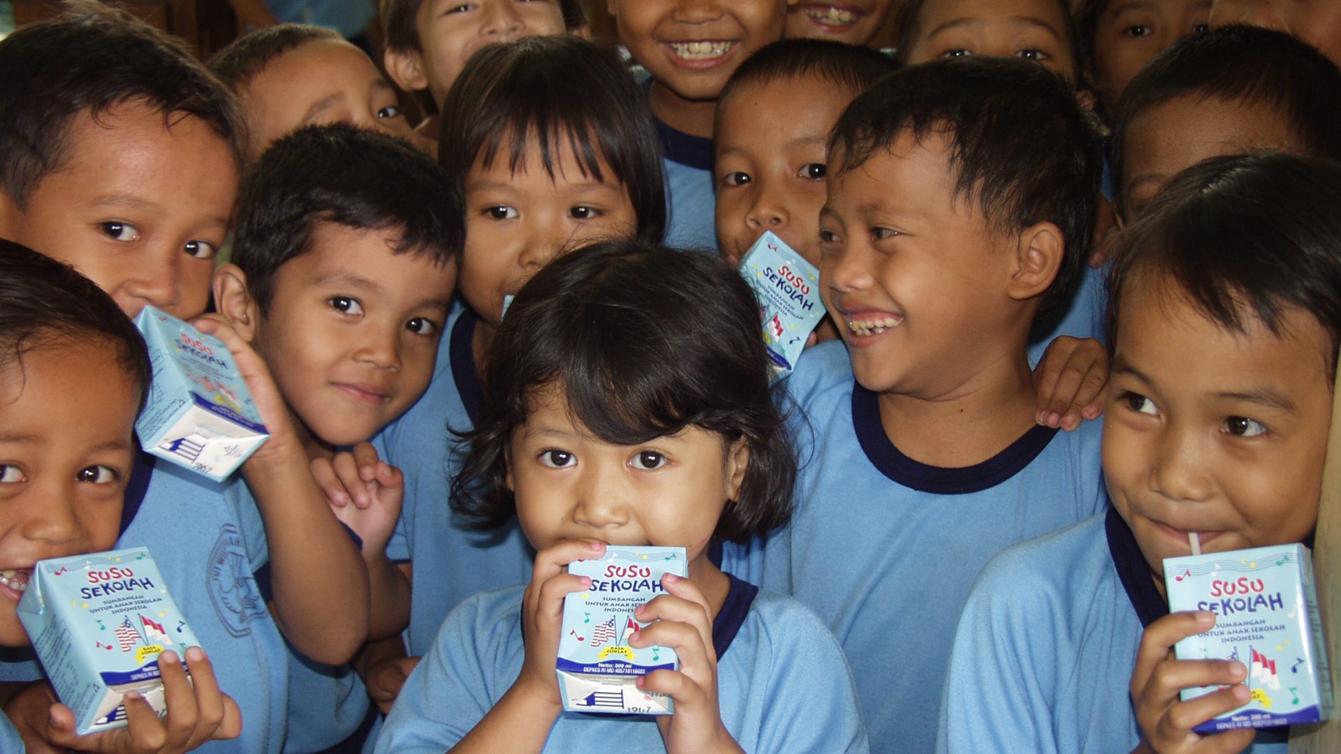 Cumple Tetra Pak 60 años de contribuir a la distribución de leche ...