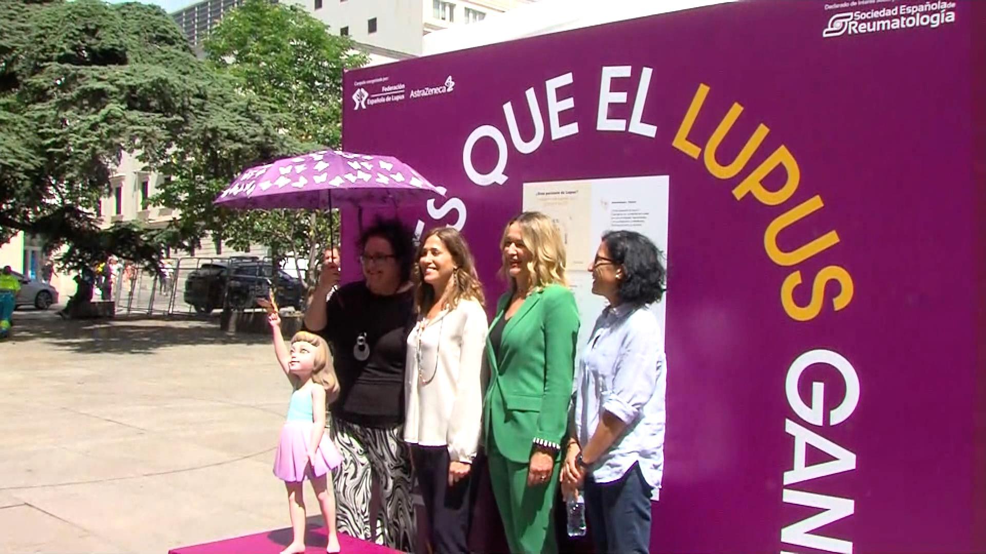 El lupus se hace visible en la Plaza de las Cortes y demanda más ...