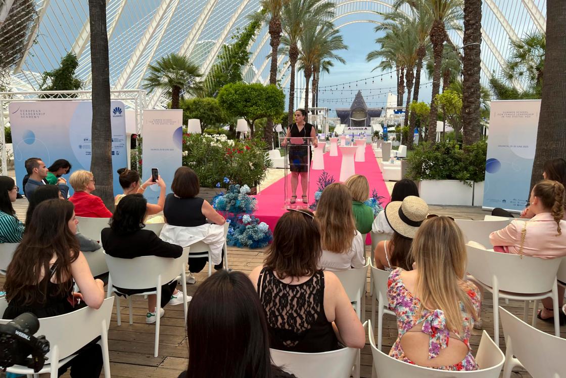 Technology for equality: Women's leadership school arrives in Valencia ...