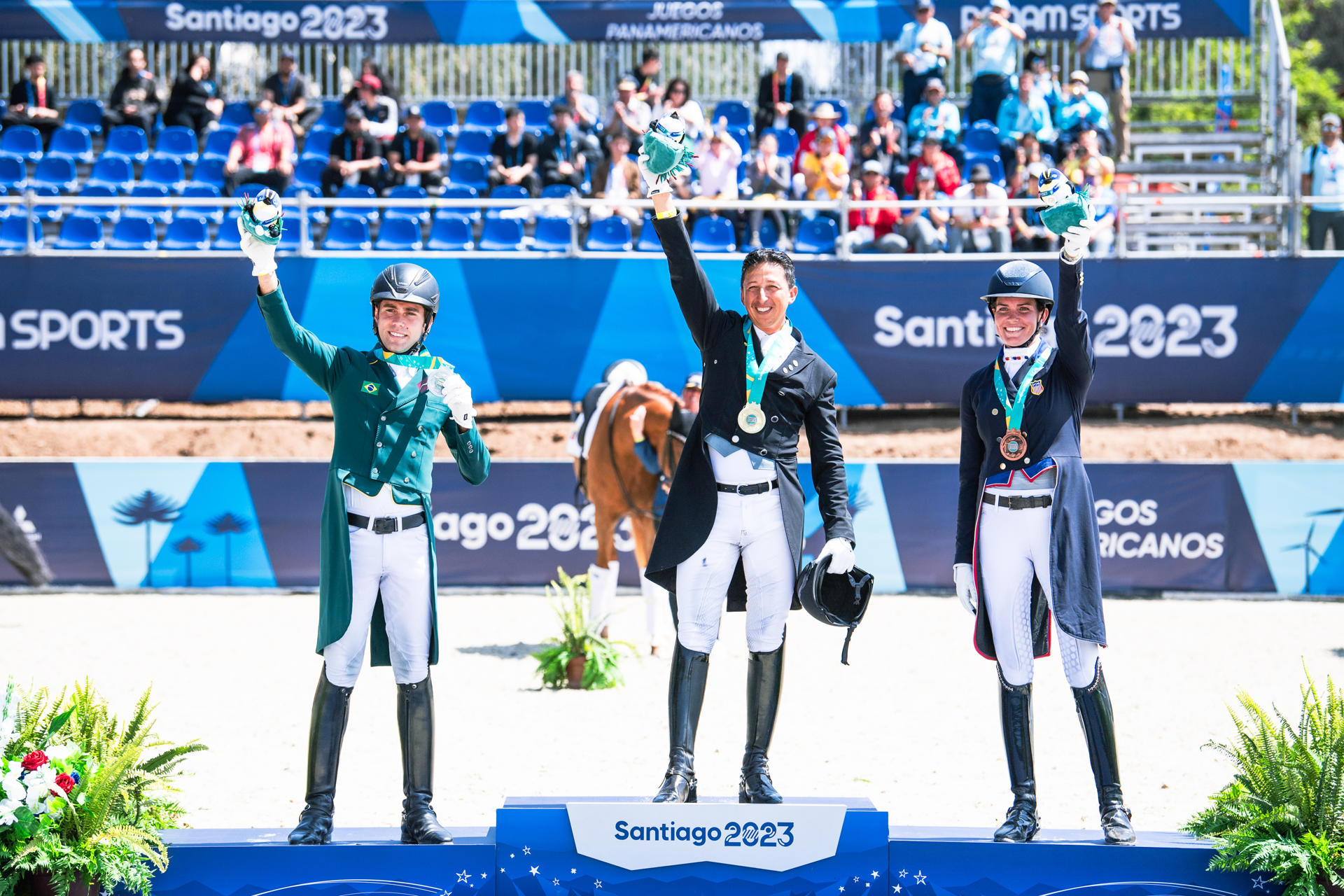 Ecuadorian duo tops third freestyle round with music in Santiago - EFE Comunica