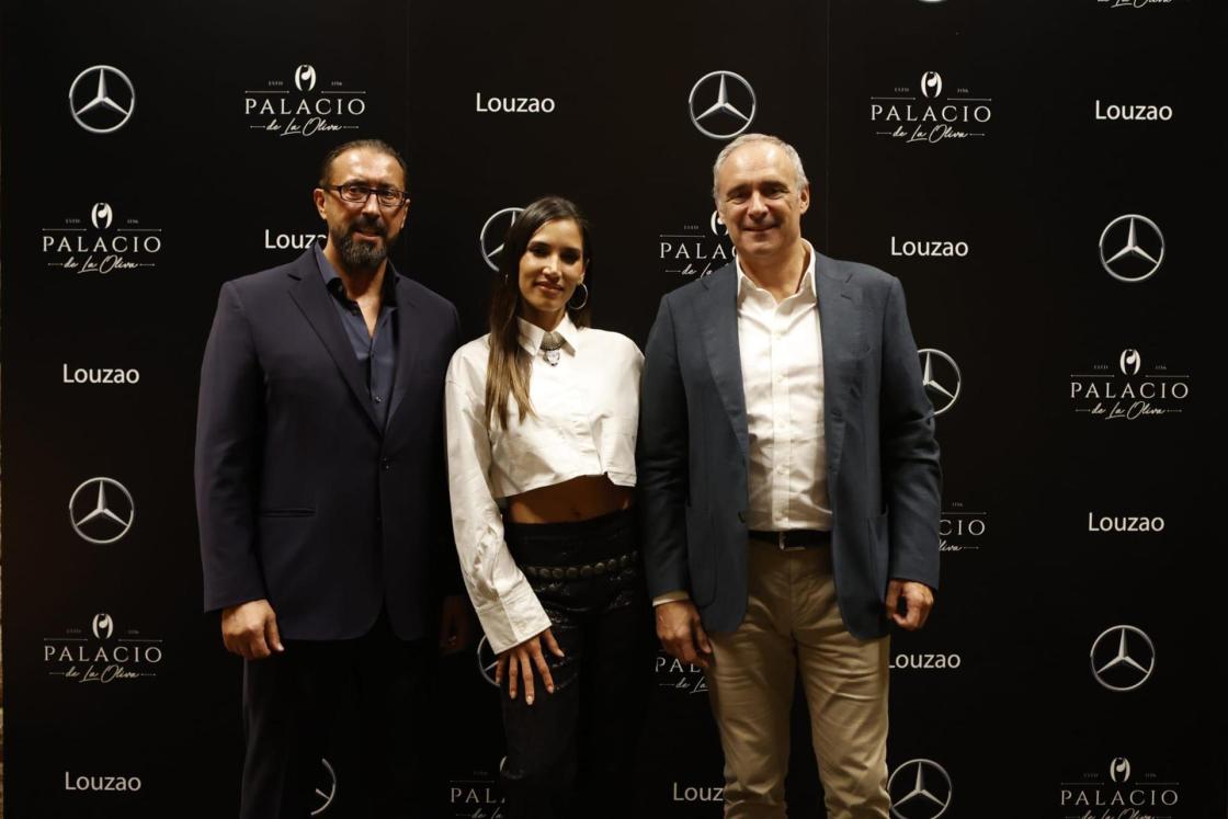 Louzao Mercedes-Benz organizó concierto de India Martínez