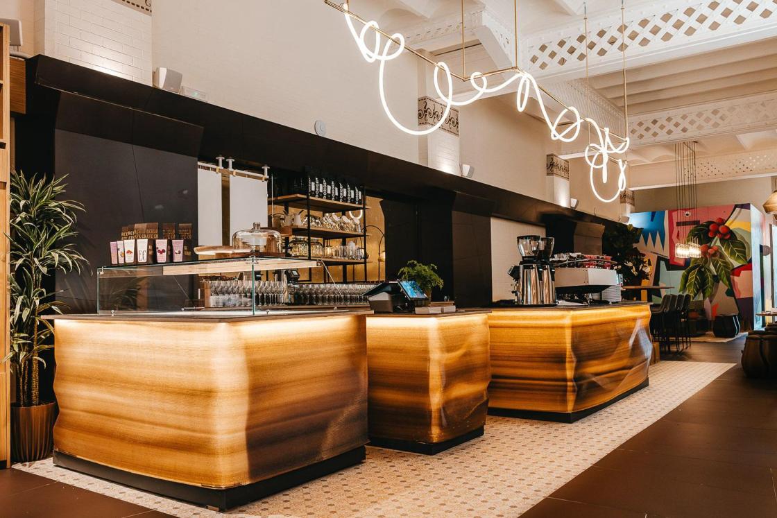 D·Origen Coffee abre la primera cafetería en el mundo con mobiliario ...