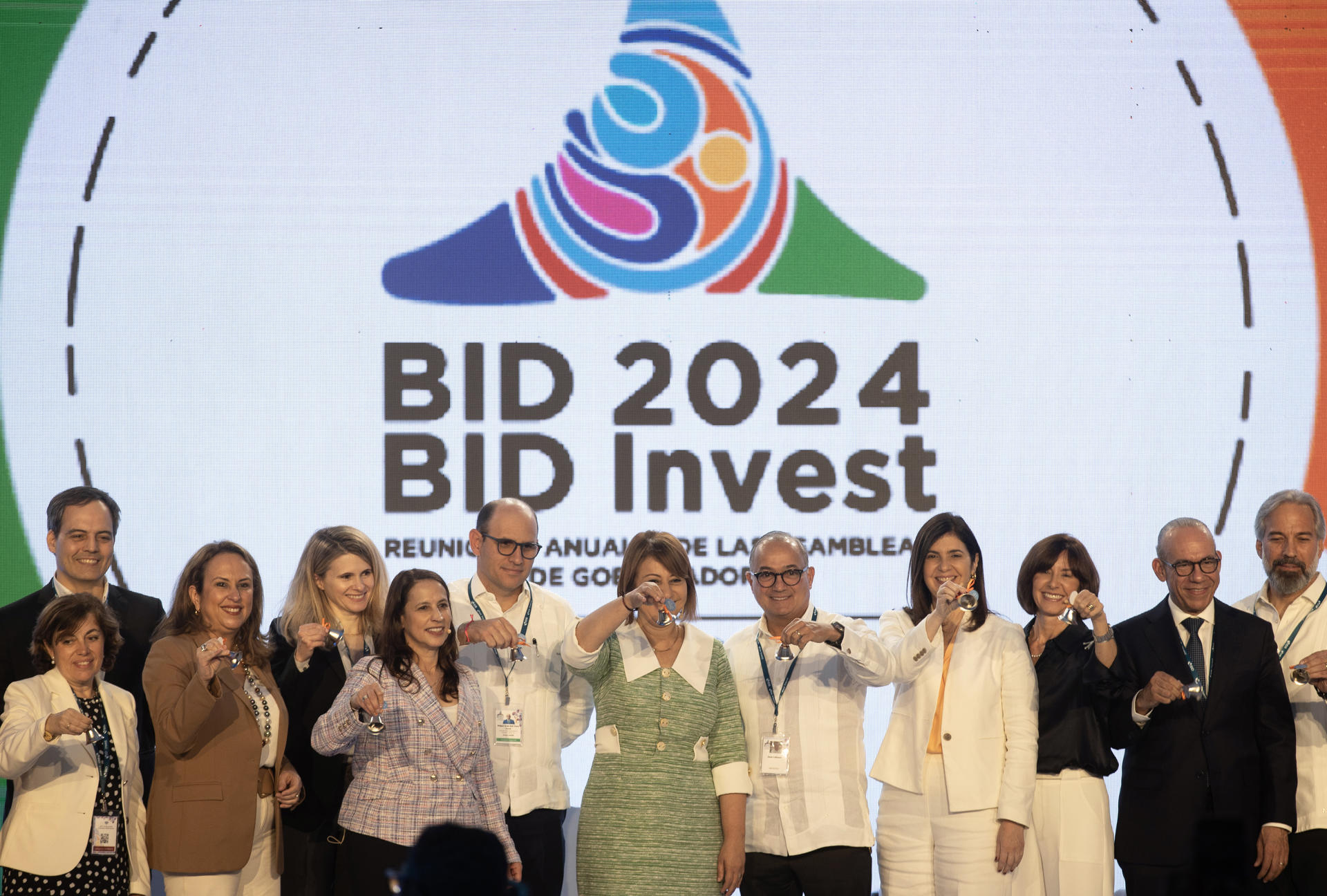 Financial sector leaders call for "joint" work to close gender gap ...